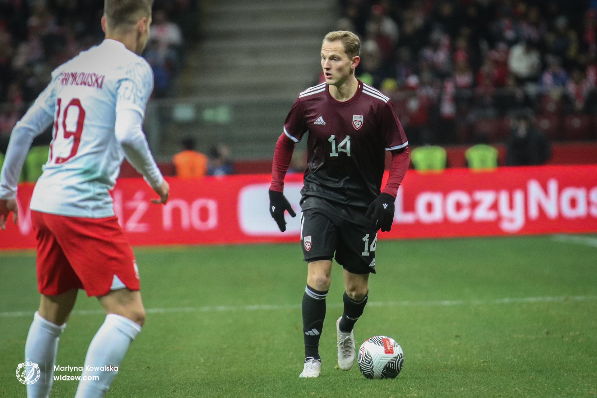 Występ Ciganiksa na Narodowym, Ravas z awansem